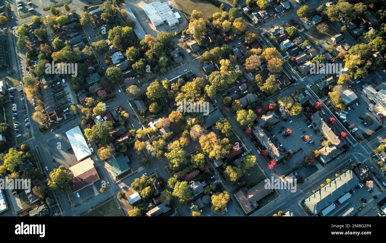 Middle class residential neighborhood hi-res stock photography and ...