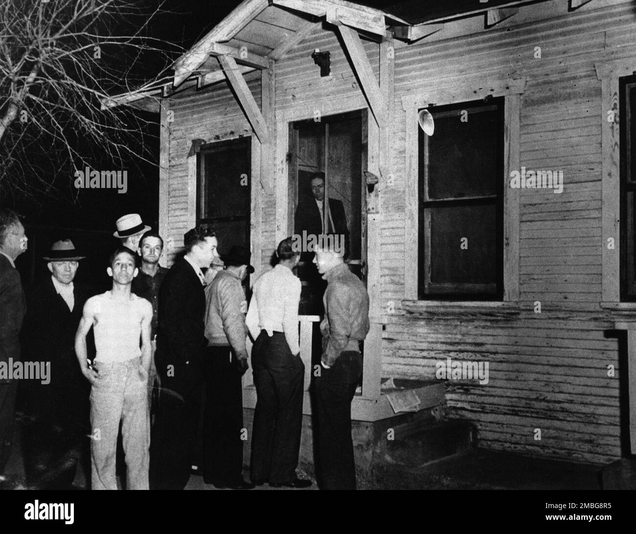 Two Southwest fugitives, Raymond and Floyd Hamilton, escaped through a ...