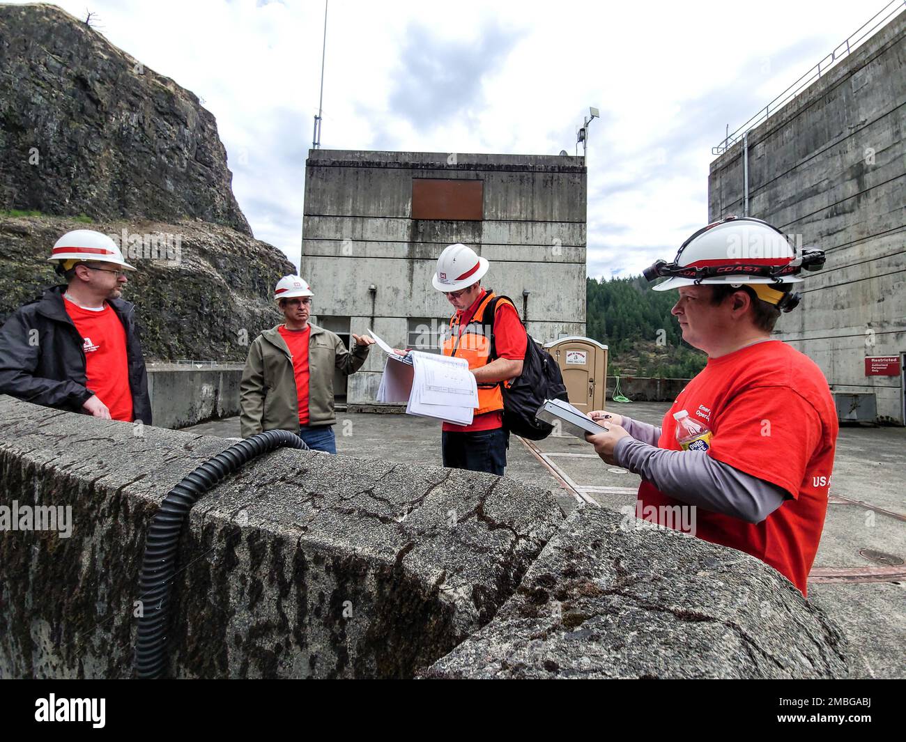 A multidisciplinary team of engineers from the Walla Walla District, U ...