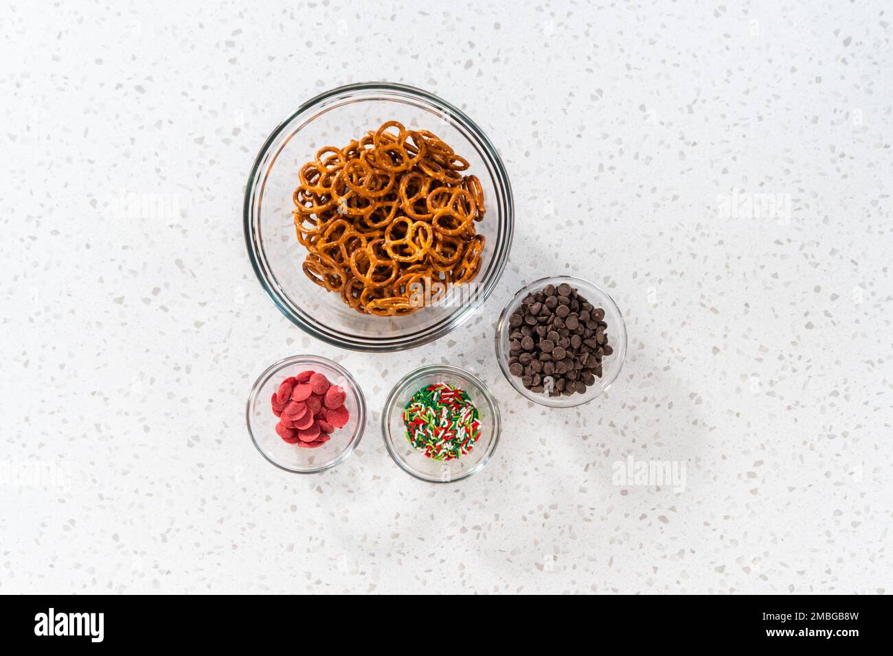 Chocolate Pretzel Christmas Wreath Stock Photo - Alamy