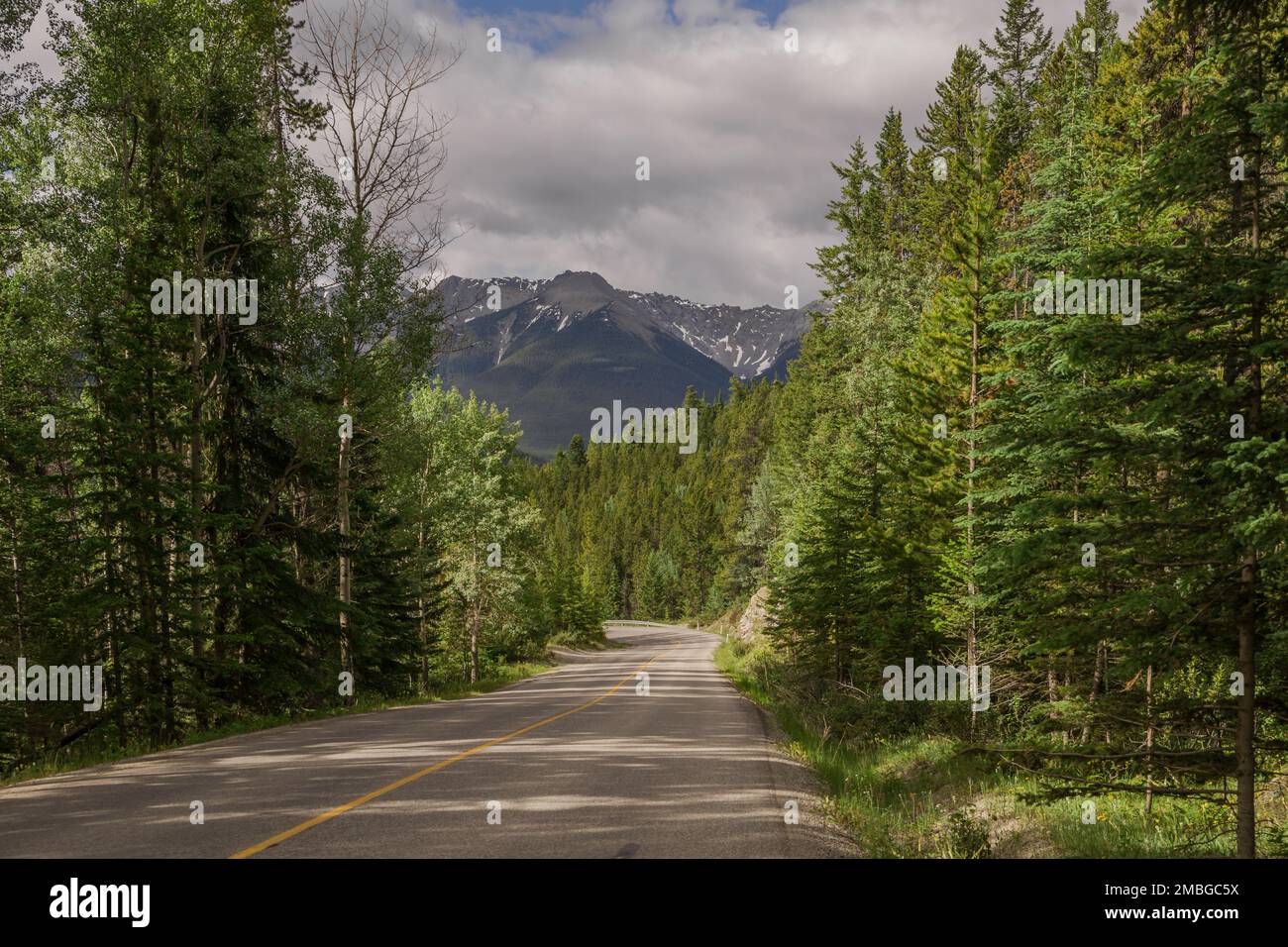 Mountain road. Travel background. Highway in mountains. Transportation ...