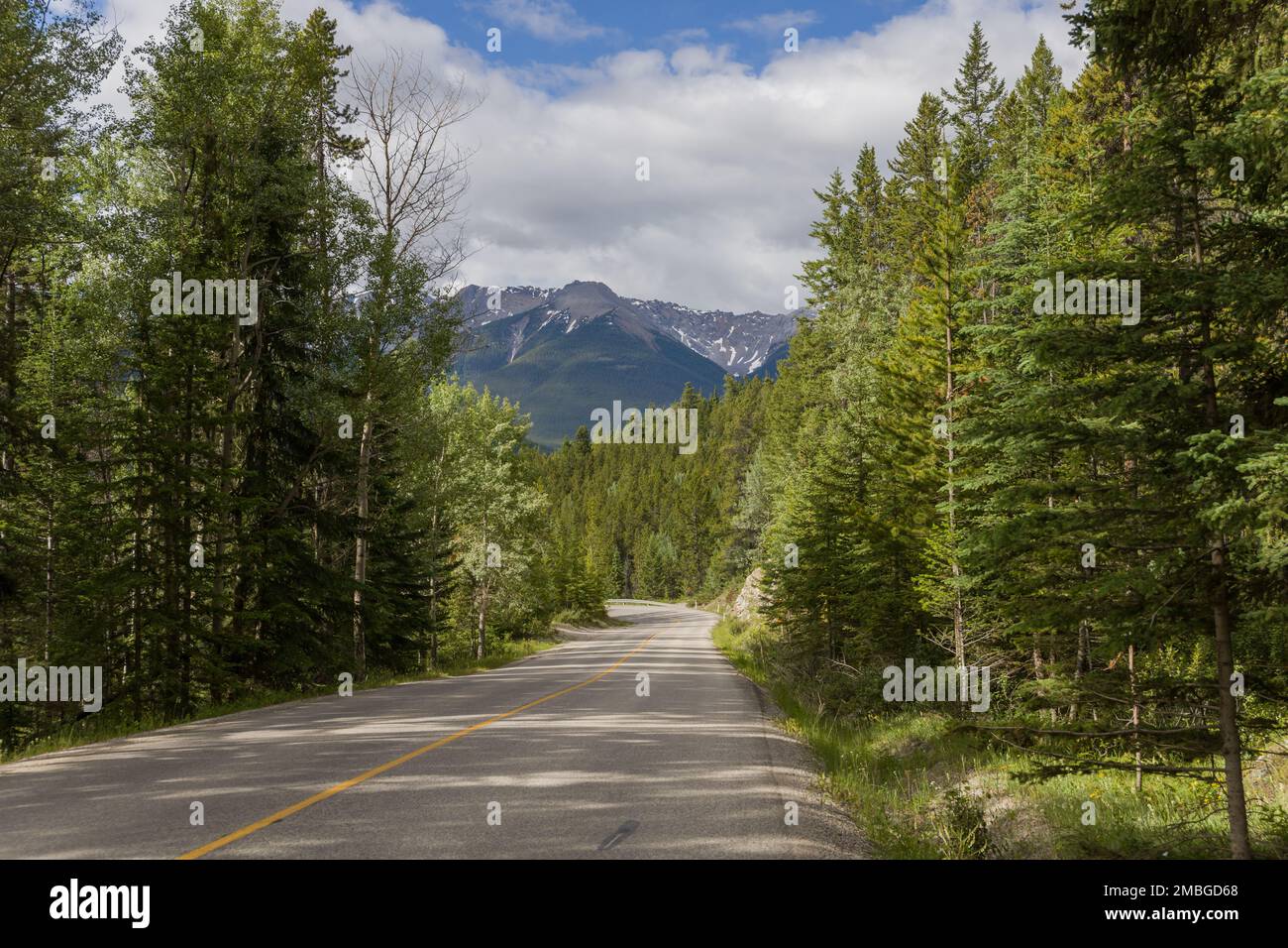 Mountain road. Travel background. Highway in mountains. Transportation ...