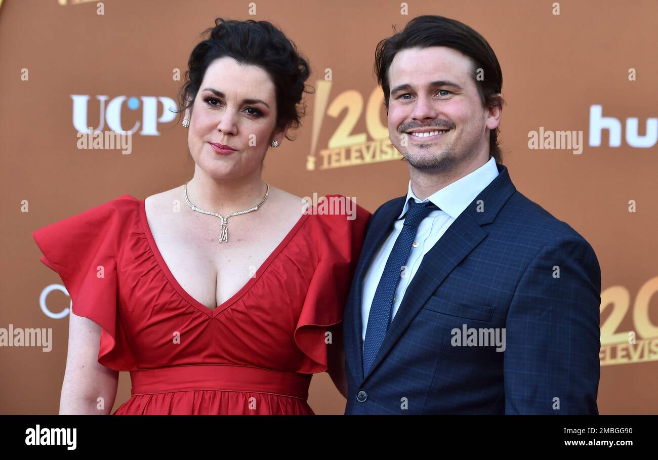 Melanie Lynskey, left, and Jason Ritter arrive at the Los Angeles ...