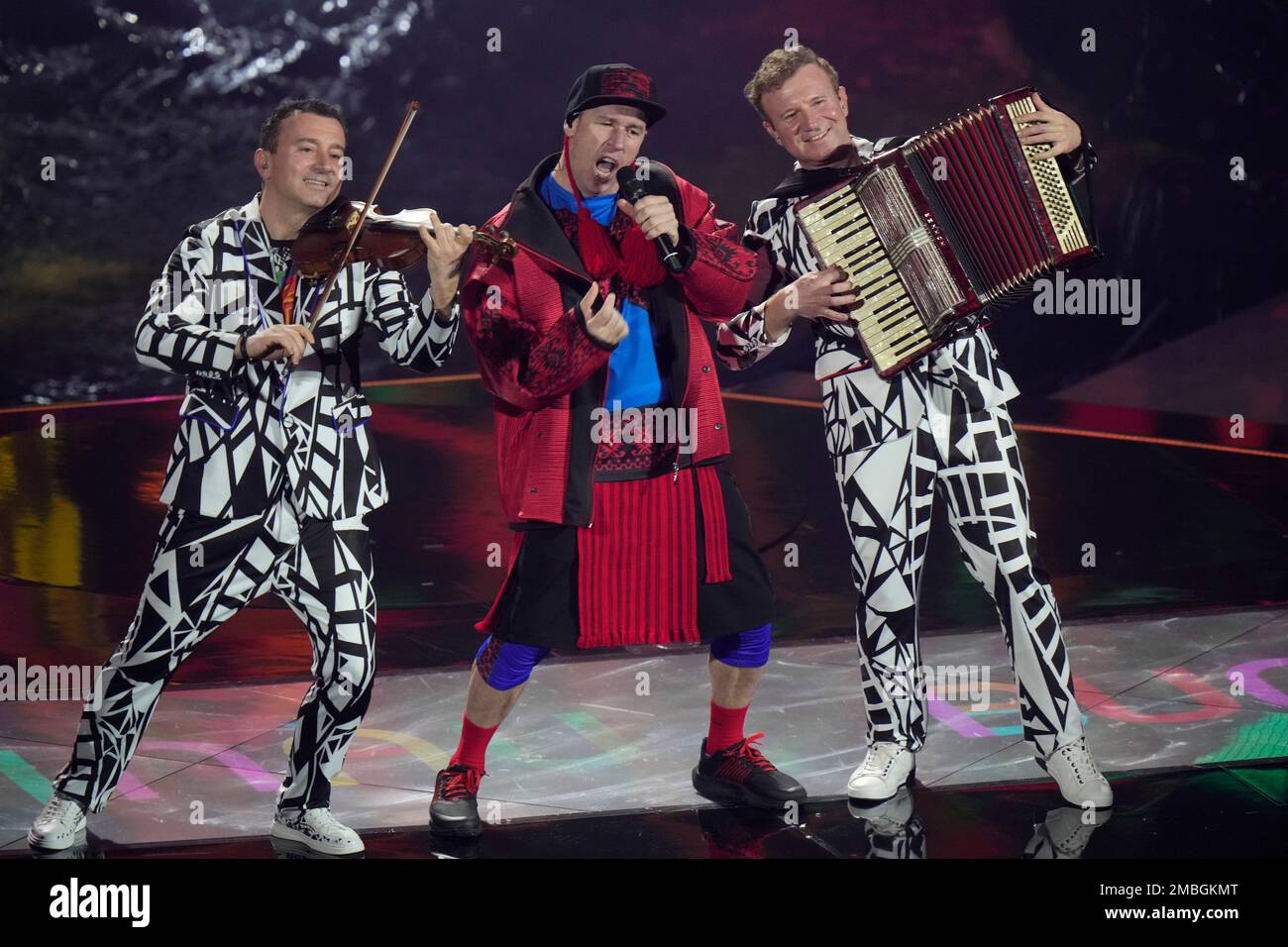 Zdob si Zdub & Advahov Brothers singing Trenuletul performs during ...