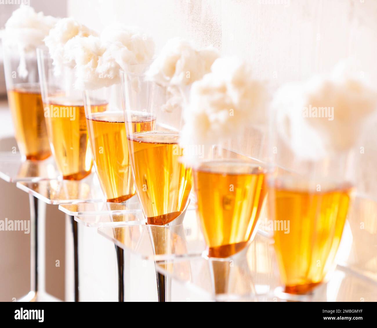 Champagne fluted hi-res stock photography and images - Alamy