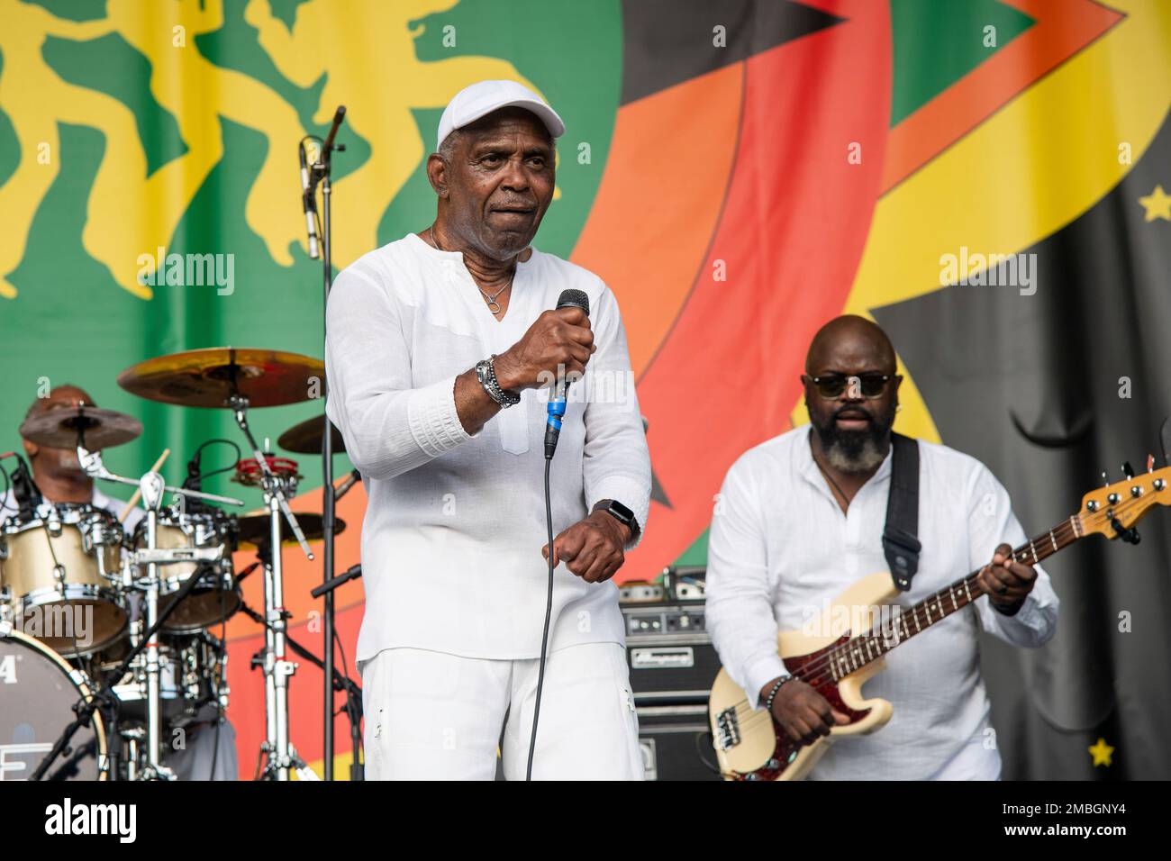 Frankie Beverly performs at the New Orleans Jazz and Heritage Festival ...
