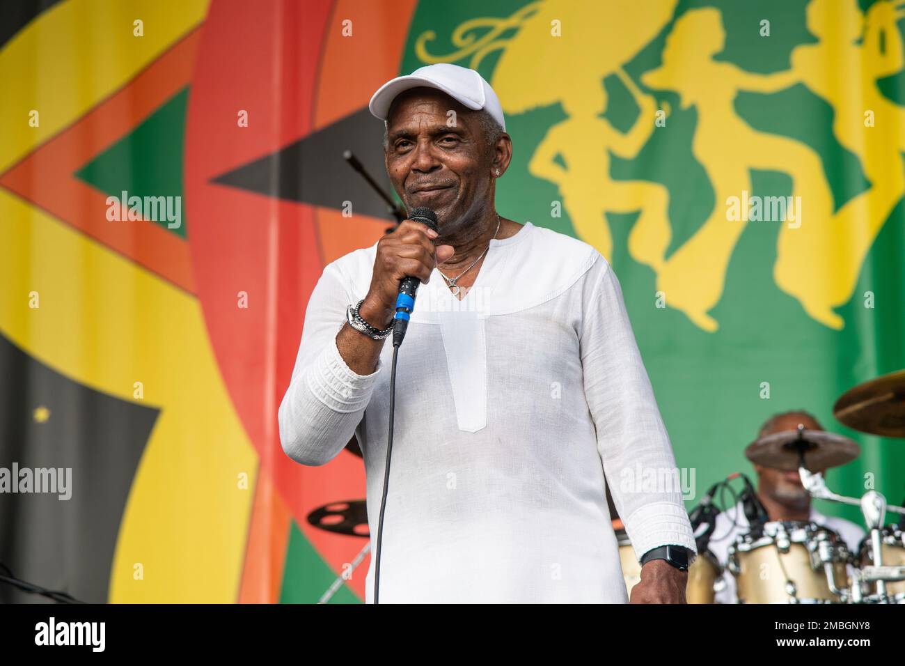 Frankie Beverly performs at the New Orleans Jazz and Heritage Festival ...