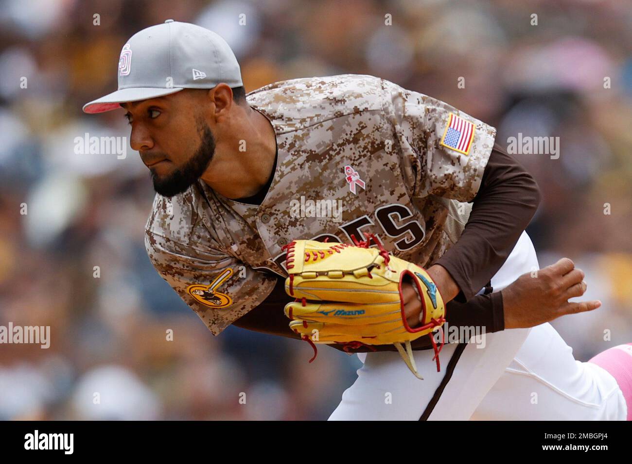 San Diego Padres' Robert Suarez pitches against the Miami Marlins ...