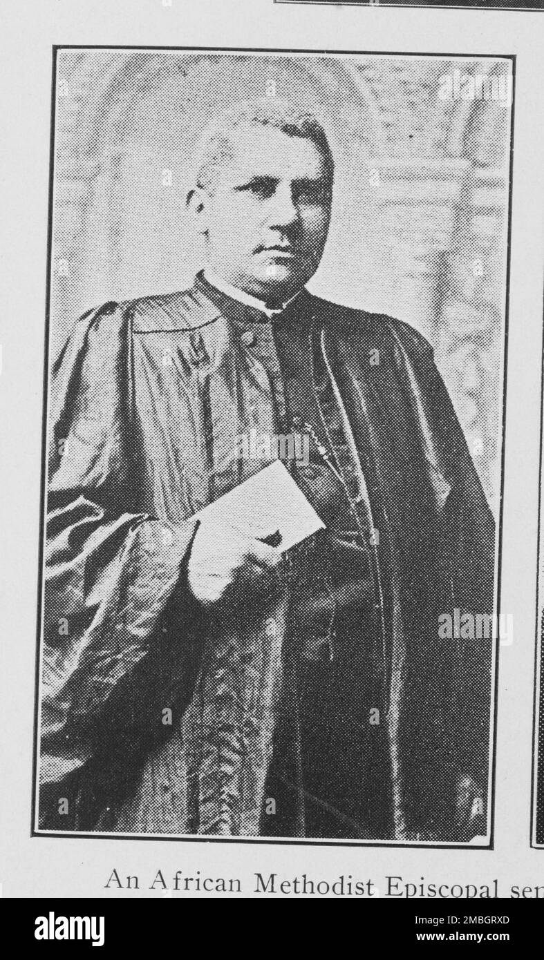 Episcopal robes hi-res stock photography and images - Alamy