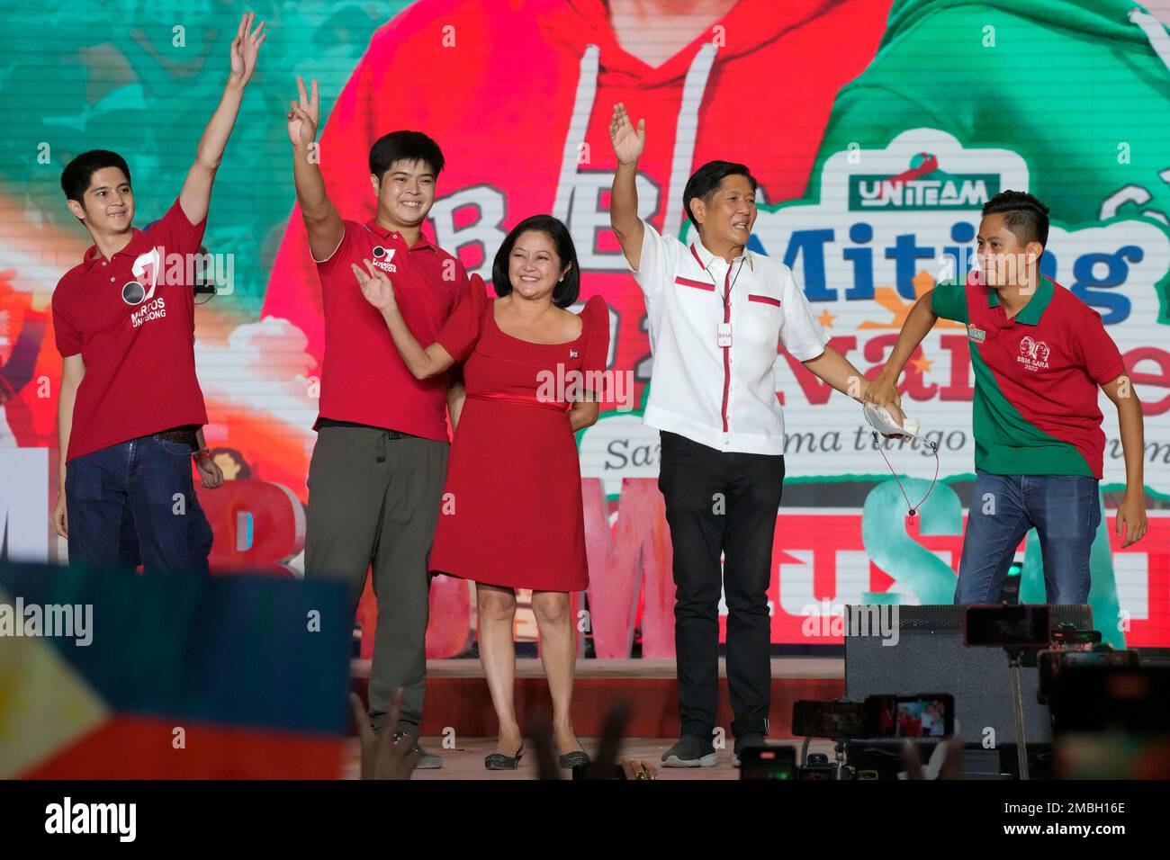 Presidential candidate, Ferdinand Marcos Jr., the son of the late ...