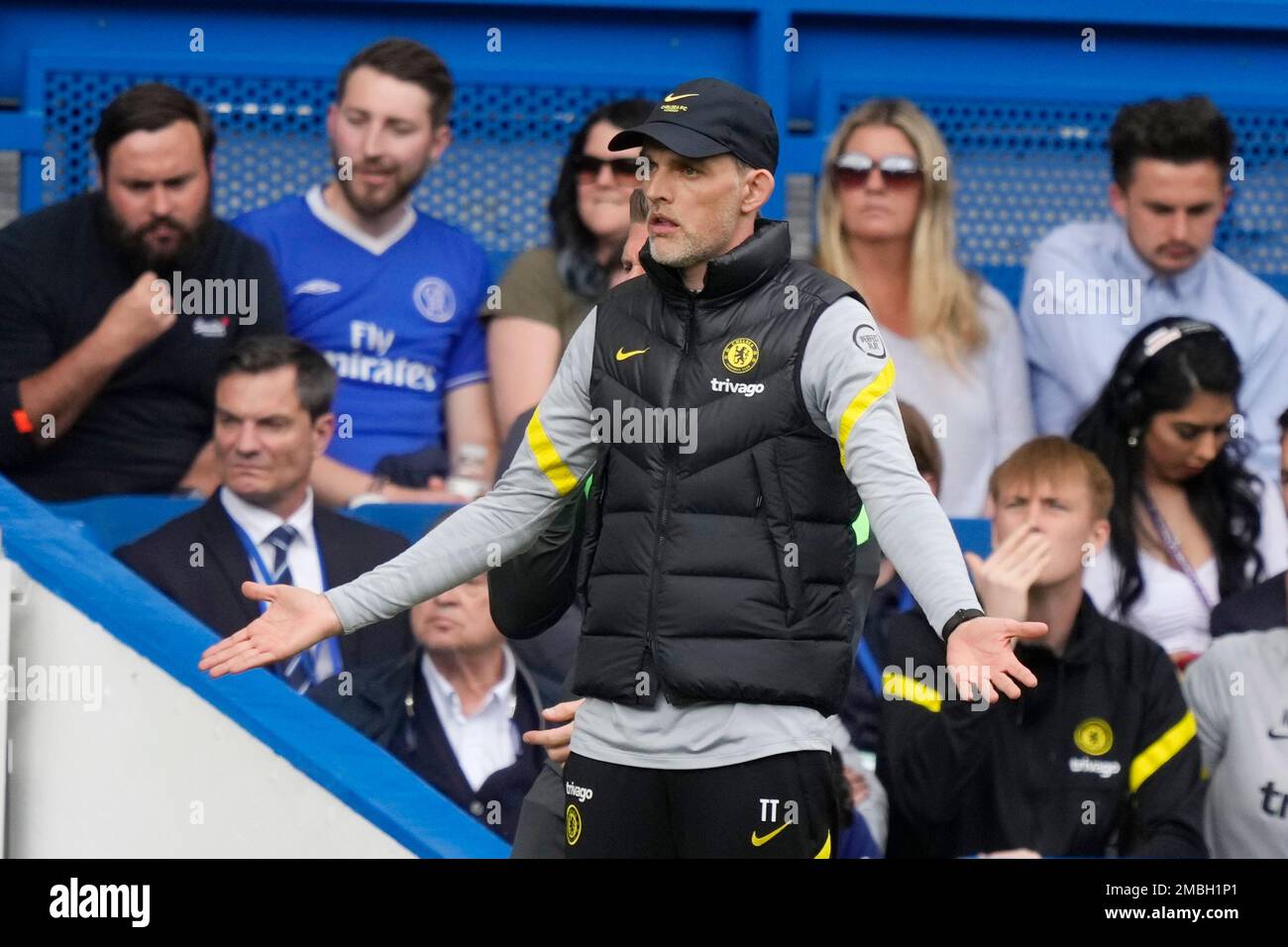 Chelsea's head coach Thomas Tuchel gives instructions during the ...