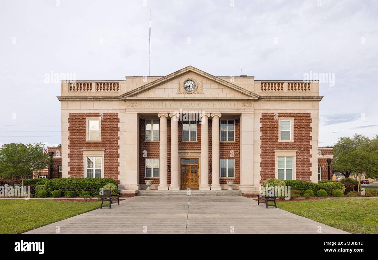 Folkston, Georgia, USA - April 16, 2022: The Charlton County Courthouse ...