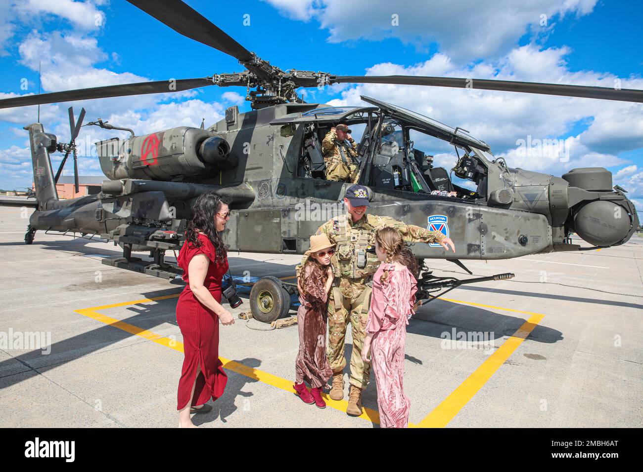 U.S. Army Lt. Col. Phillip Cain, 1-10 Attack Battalion commander ...