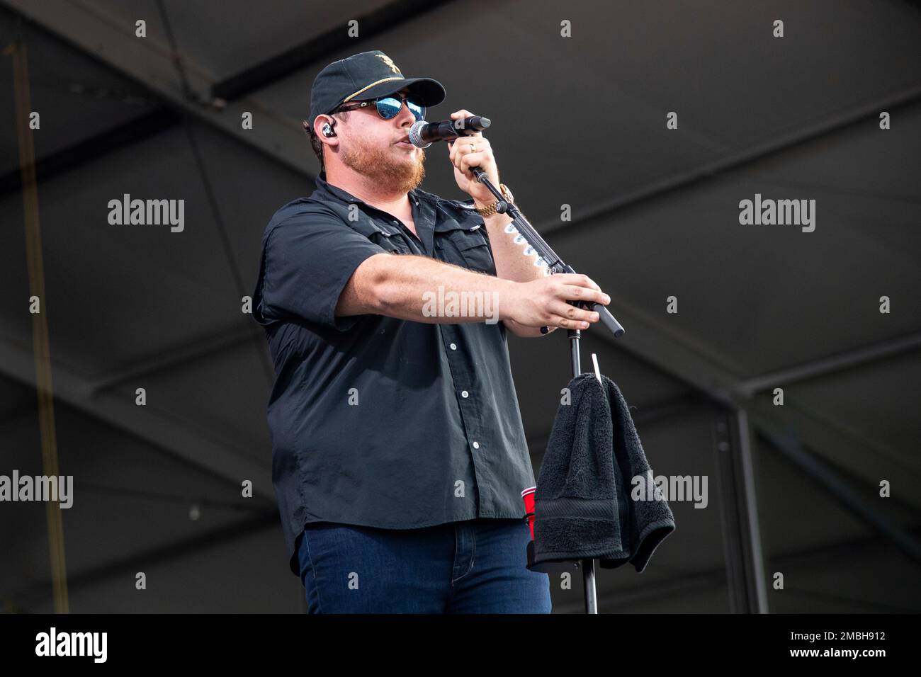 Luke Combs performs at the New Orleans Jazz and Heritage Festival, on ...