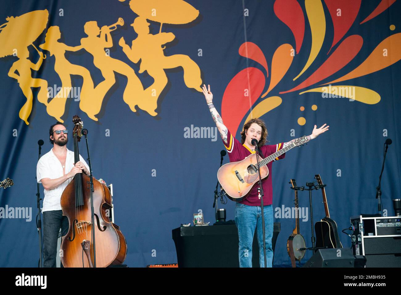 Billy Strings performs at the New Orleans Jazz and Heritage Festival ...