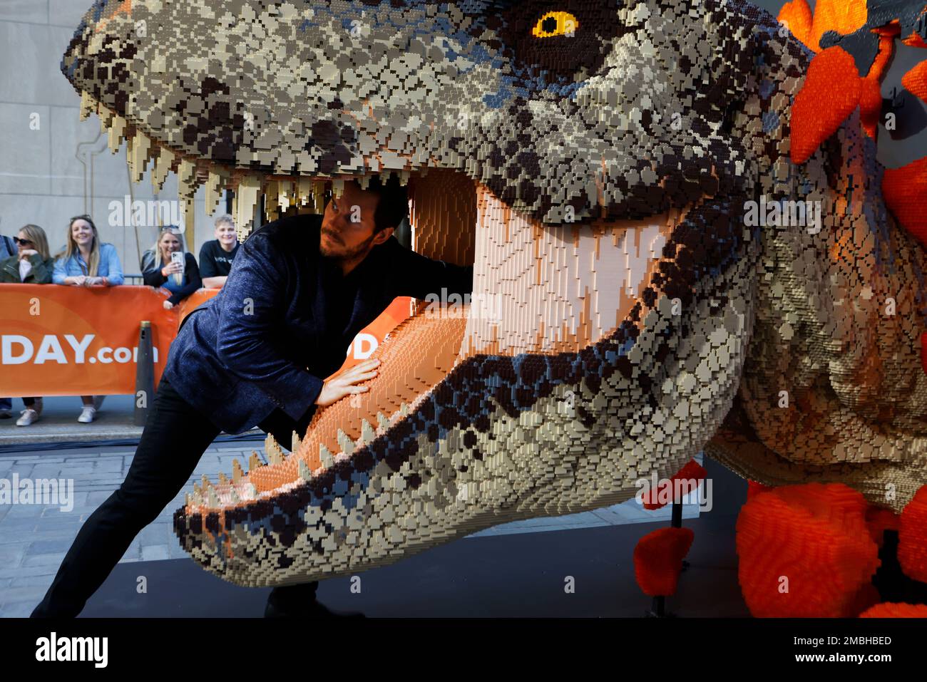 IMAGE DISTRIBUTED FOR NBCUniversal and LEGO - Chris Pratt unveils a ...