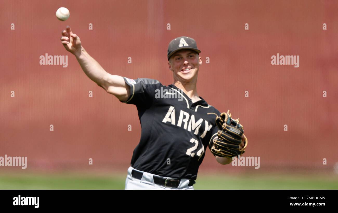 Army's Bennett Smith makes a play against Lafayette during an NCAA ...