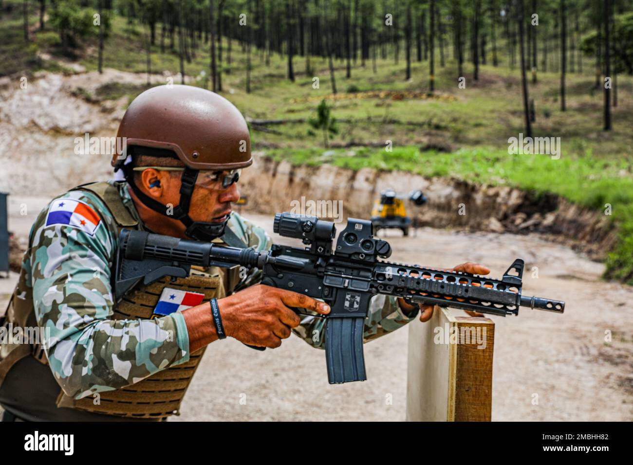 Panamanian special operations comando hi-res stock photography and ...