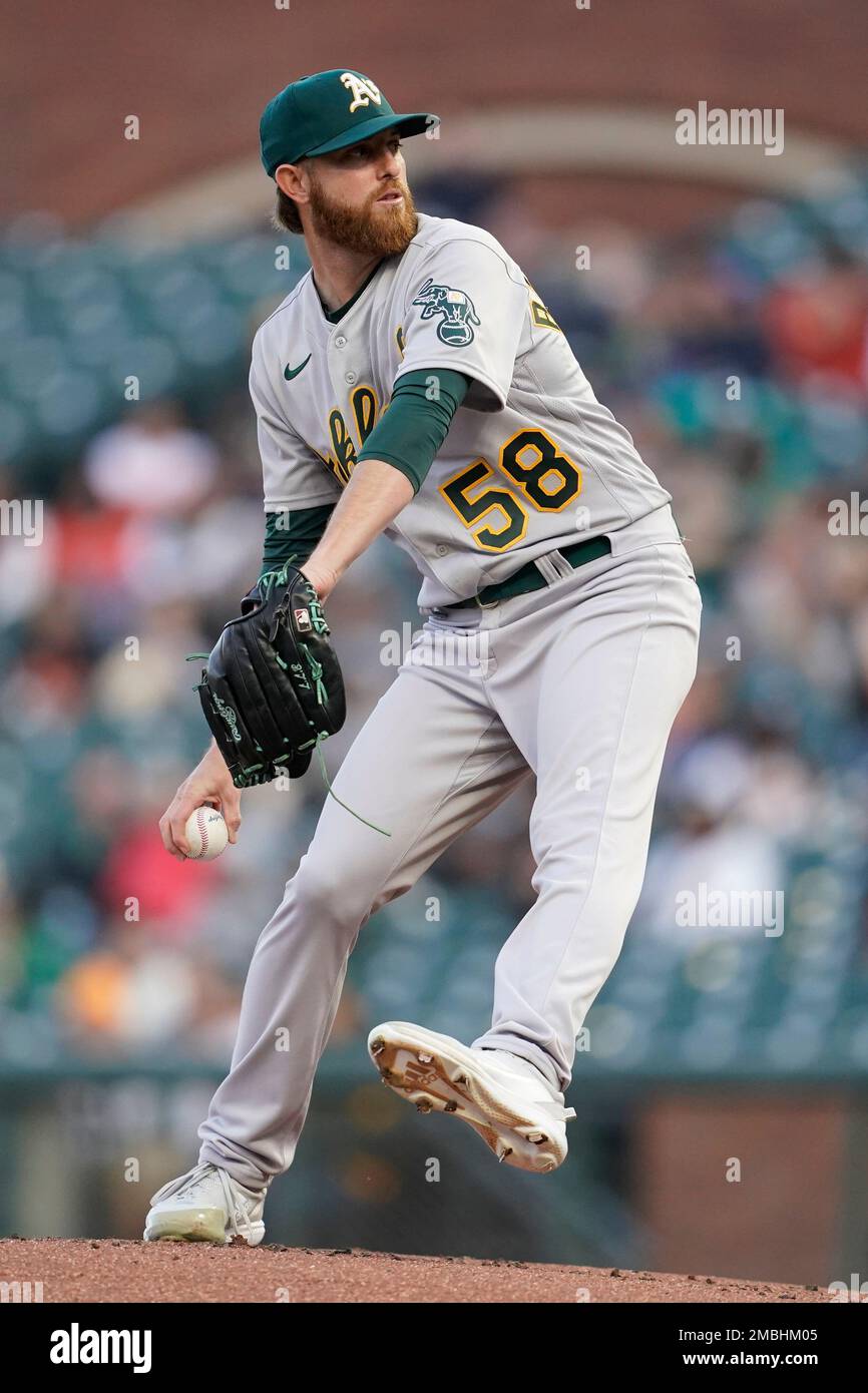 Oakland Athletics' Paul Blackburn against the San Francisco Giants ...