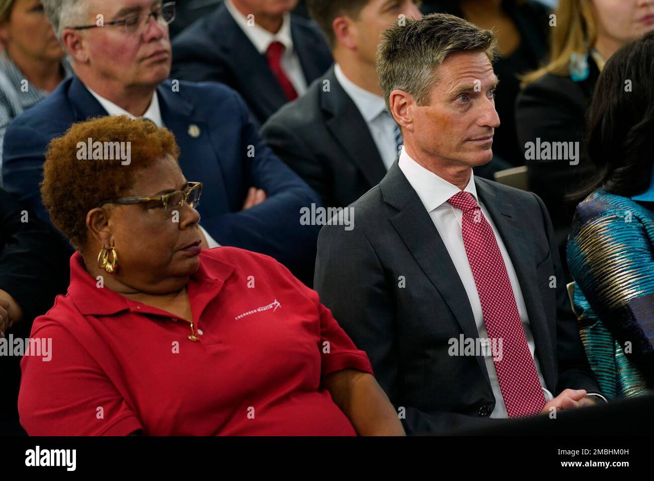 Linda Griffin, a assembler in the Javelin program, left, and Lockheed ...