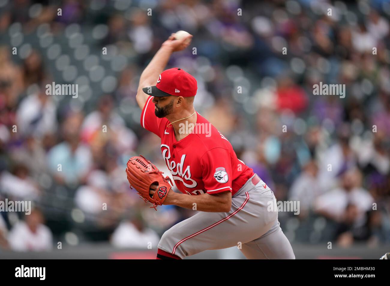Cincinnati Reds relief pitcher Art Warren (77) in the eighth inning of ...