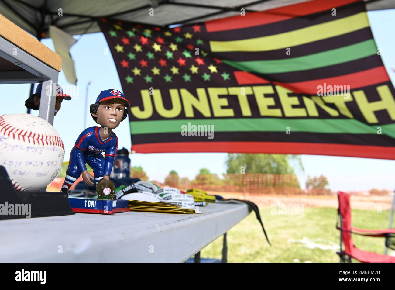 Toni stone baseball hi-res stock photography and images - Alamy