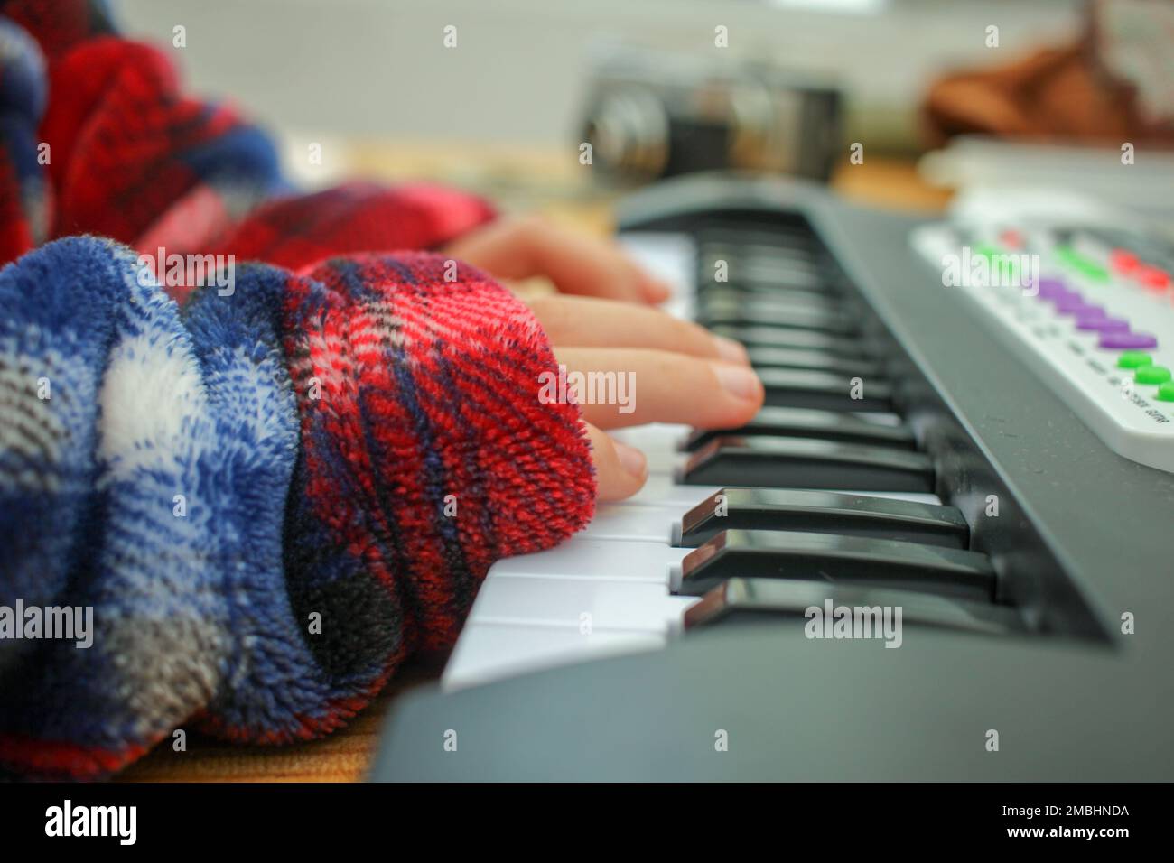Person playing keyboard instrument hi-res stock photography and images ...
