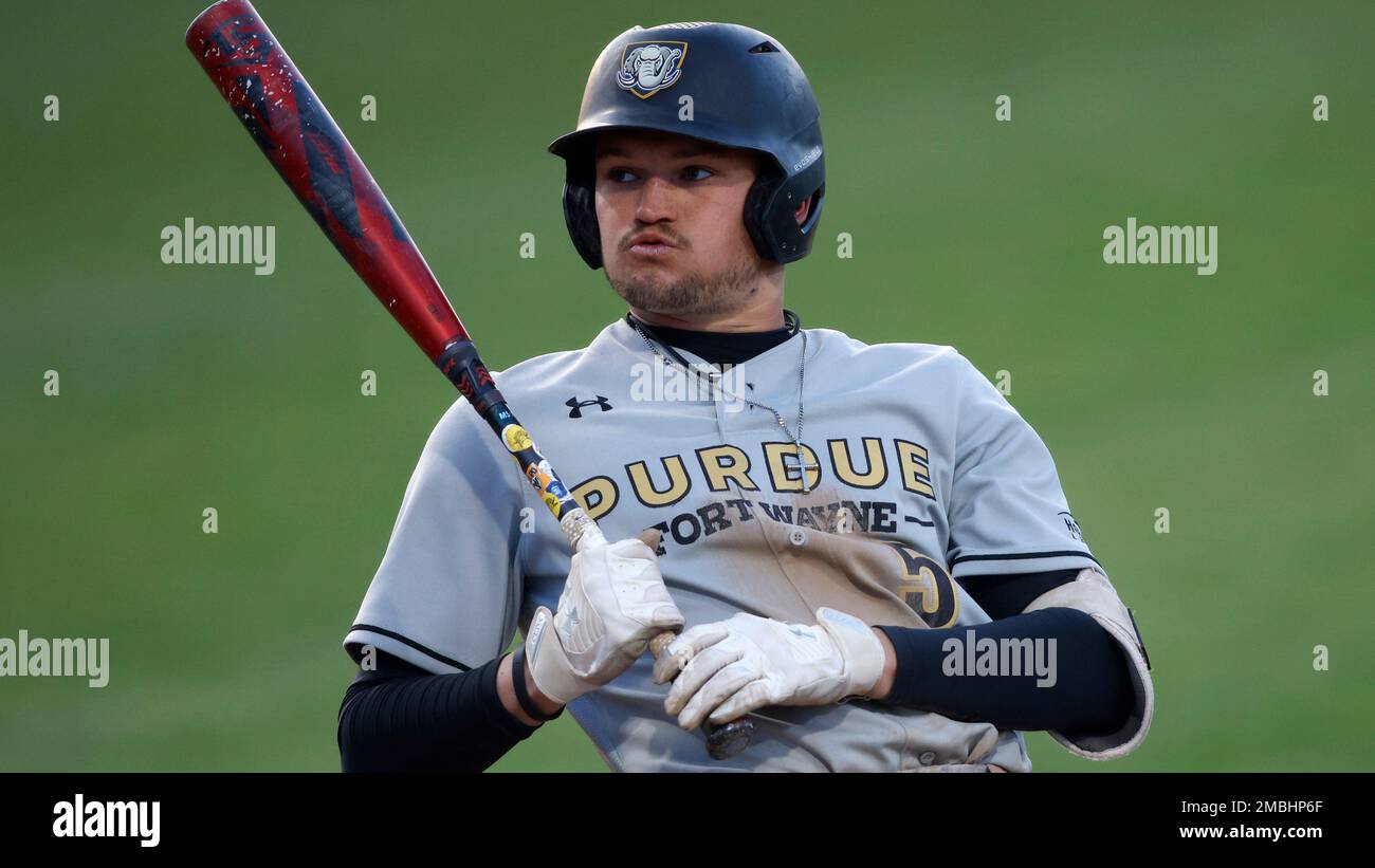 Purdue Fort Wayne's Jack Lang bats during an NCAA baseball game on ...