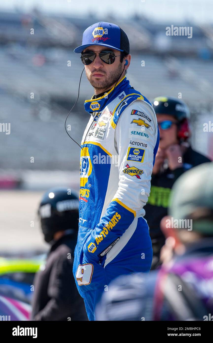 Chase Elliott (9) watches NASCAR Cup Series practice at Dover Motor ...