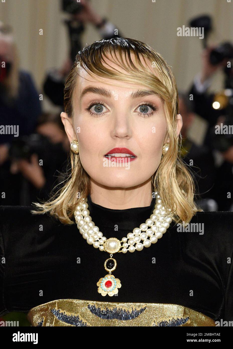 Chloe Fineman attends The Metropolitan Museum of Art's Costume ...