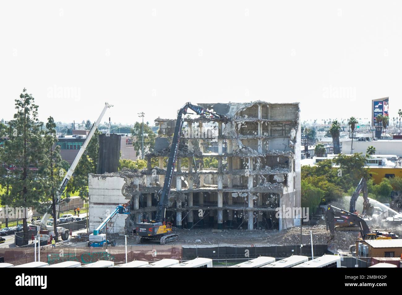 Old buildings torn down hi-res stock photography and images - Alamy