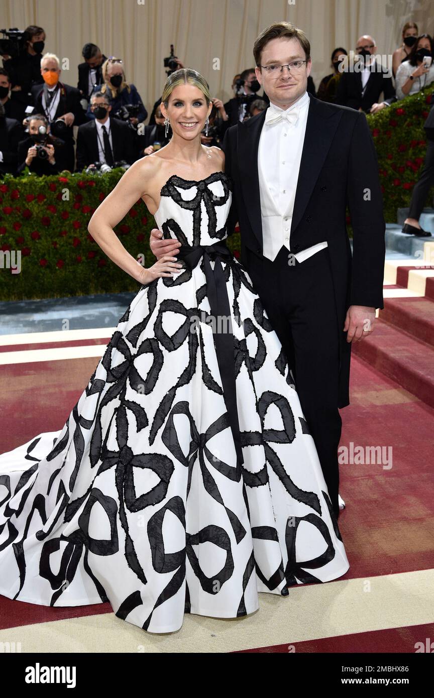 Elizabeth Cordry, left, and Charles Shaffer attend The Metropolitan ...