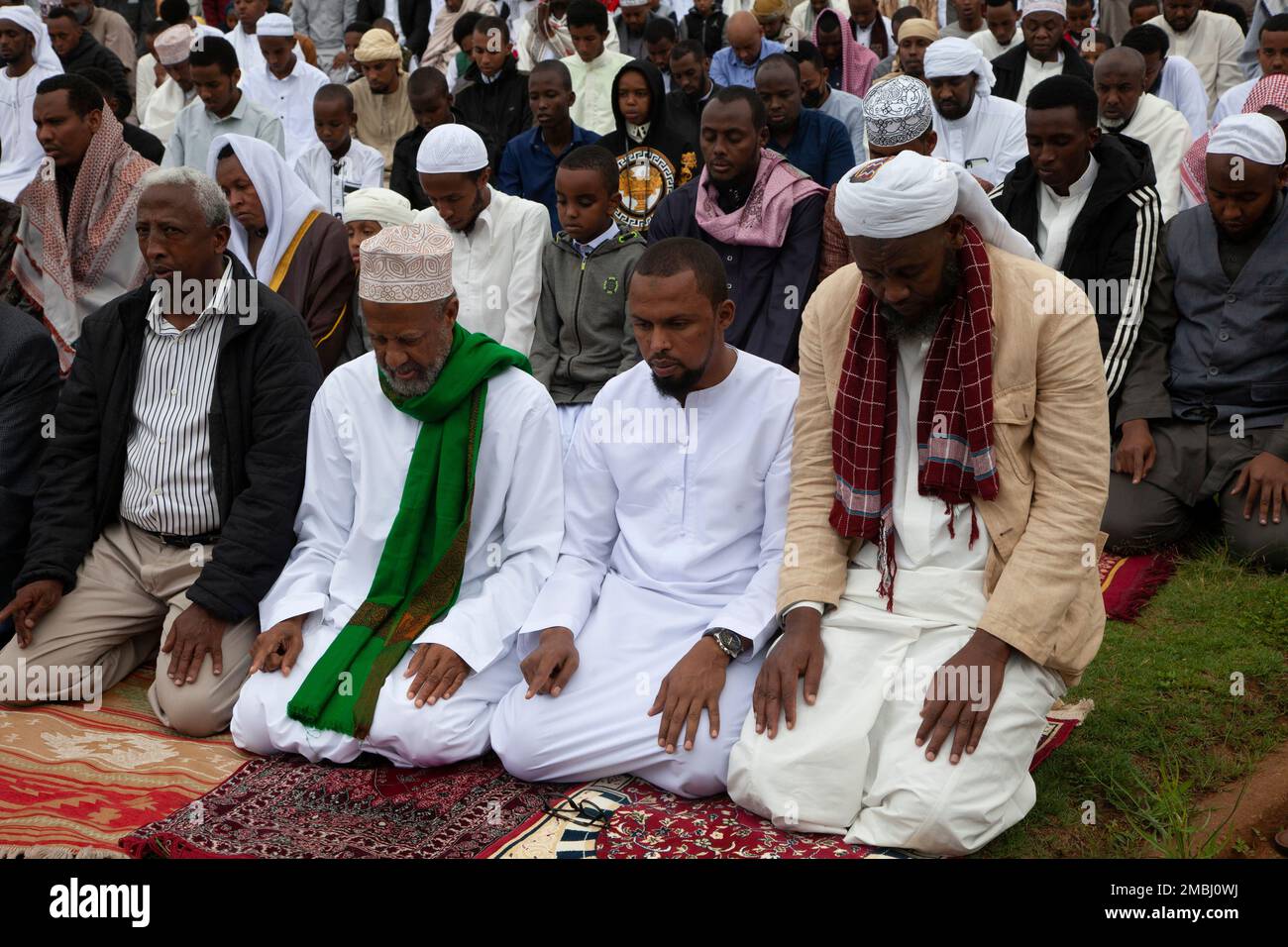 Kenyan Muslims offer the Eid al-Fitr prayers outside Masjid As Salaam ...