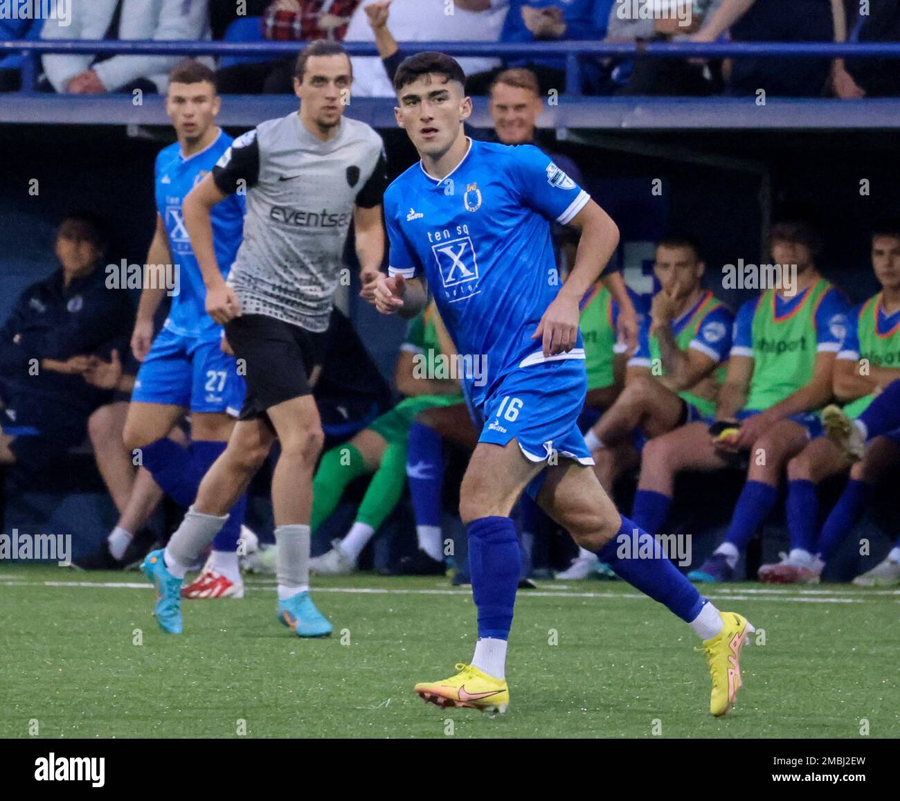 Brendan barr dungannon swifts player hi-res stock photography and ...