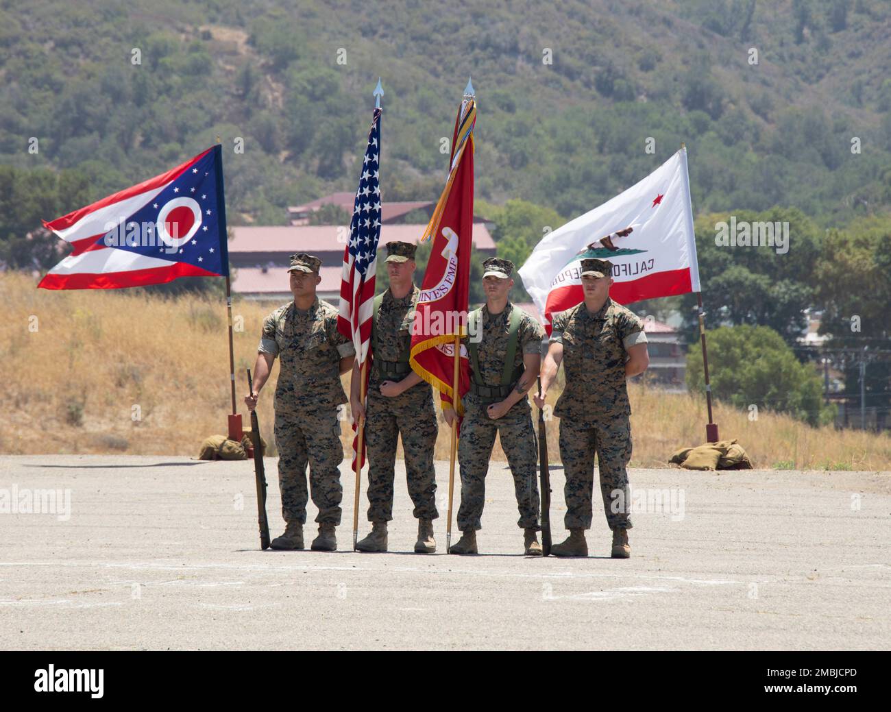 U.S. Marines with the 1st Battalion, 1st Marine Regiment (1/1) color ...