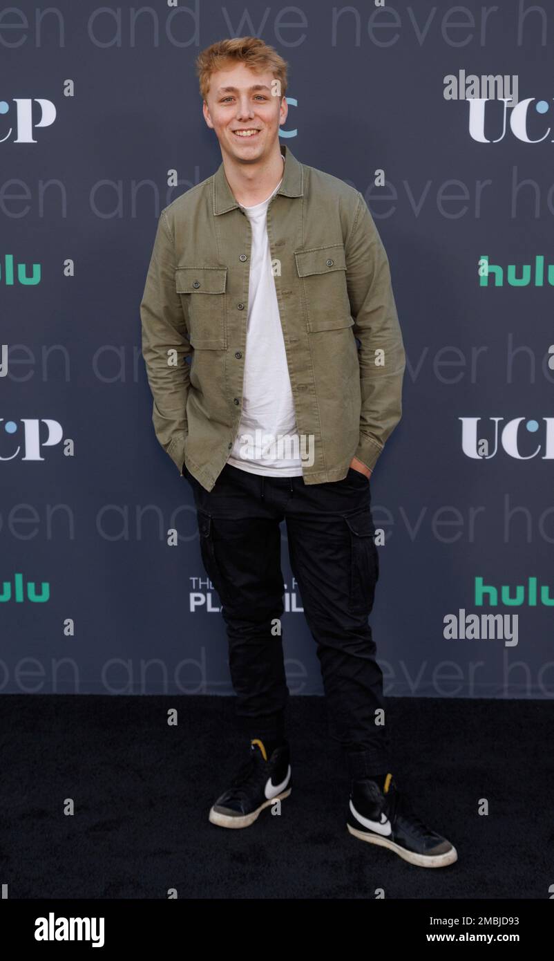 Louis Knight arrives at the LA Premiere of "The Girl from Plainville ...