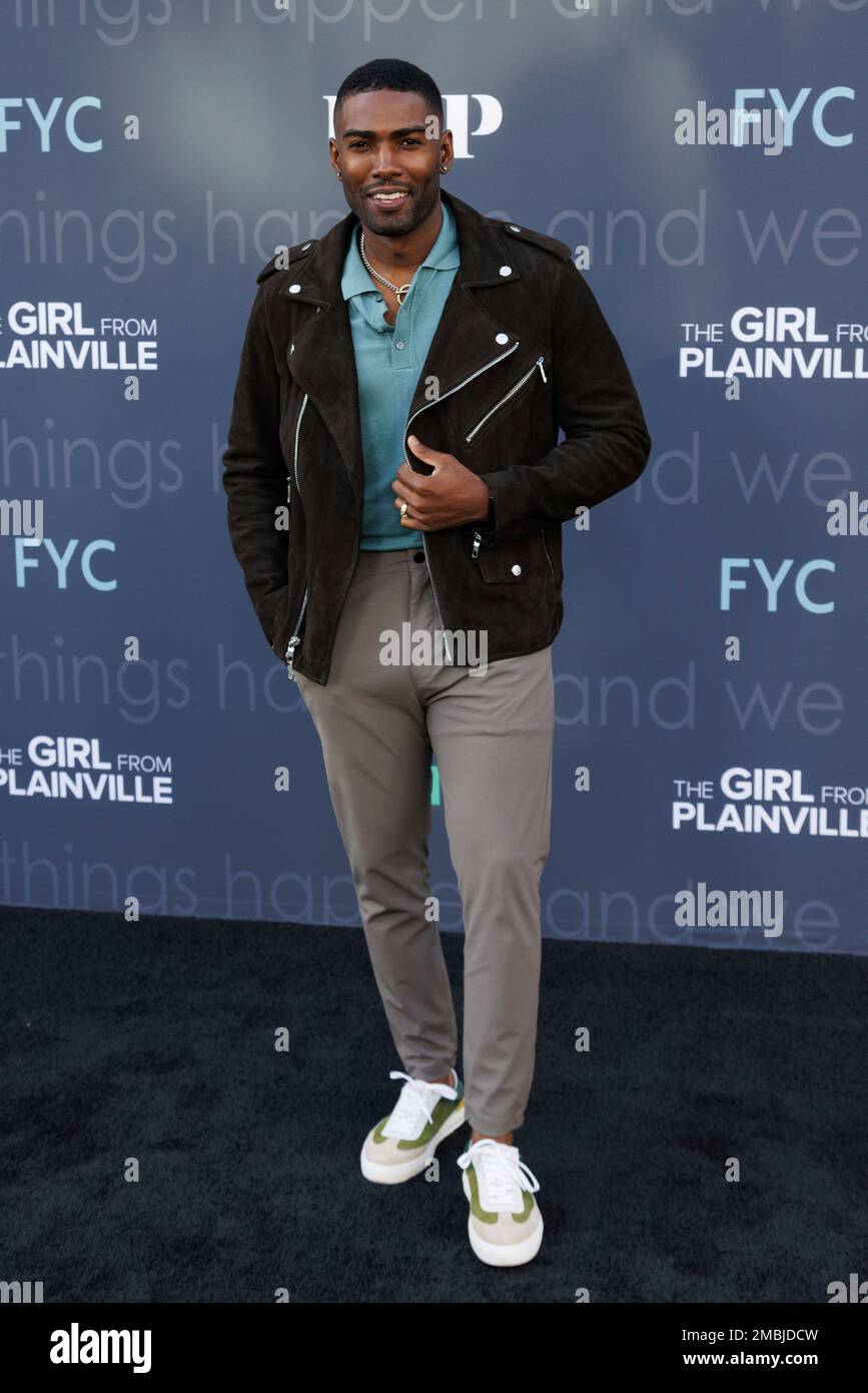 Donny Savage arrives at the LA Premiere of "The Girl from Plainville ...