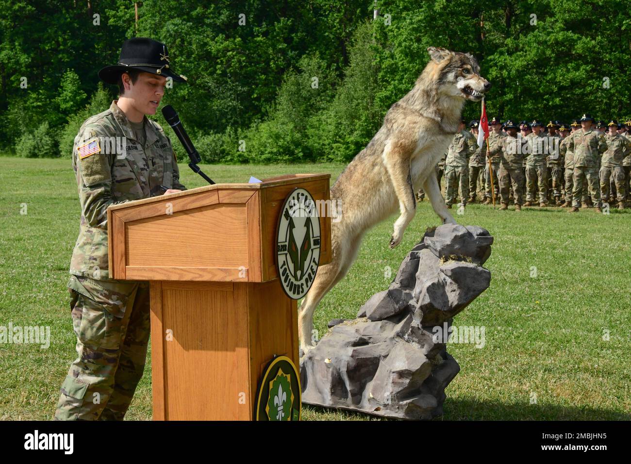 1st Lt. Gleason gives opening remarks for the change of command ...