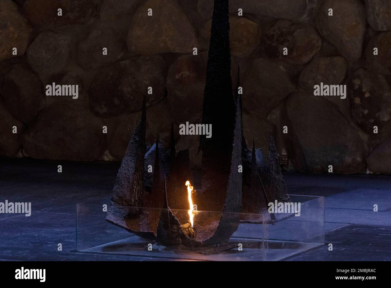 The Eternal Flame in the Hall of Remembrance at Yad Vashem Holocaust ...