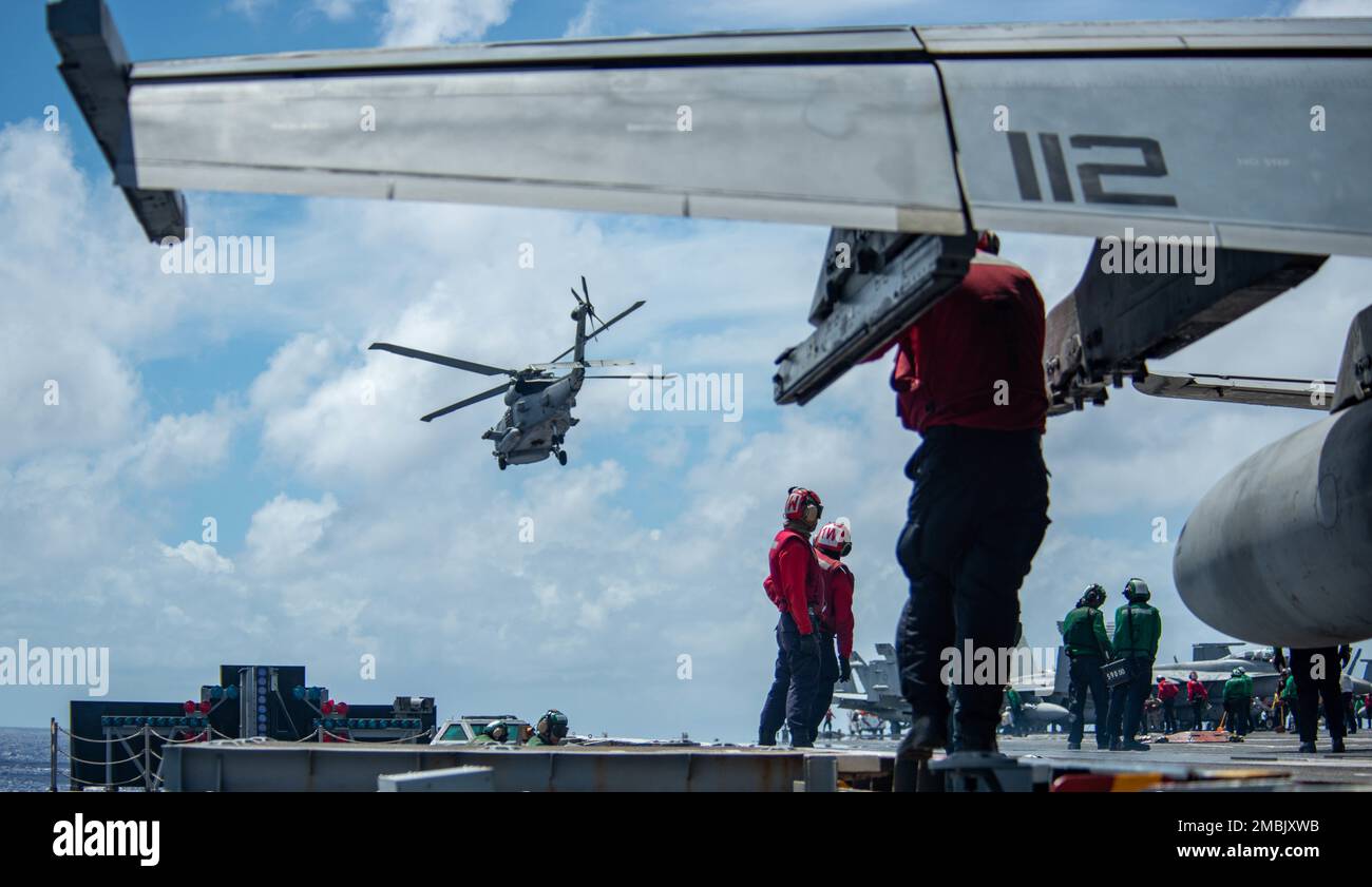 220616-N-DW158-1030 PHILIPPINE SEA (June 16, 2022) An MH-60R Sea Hawk ...