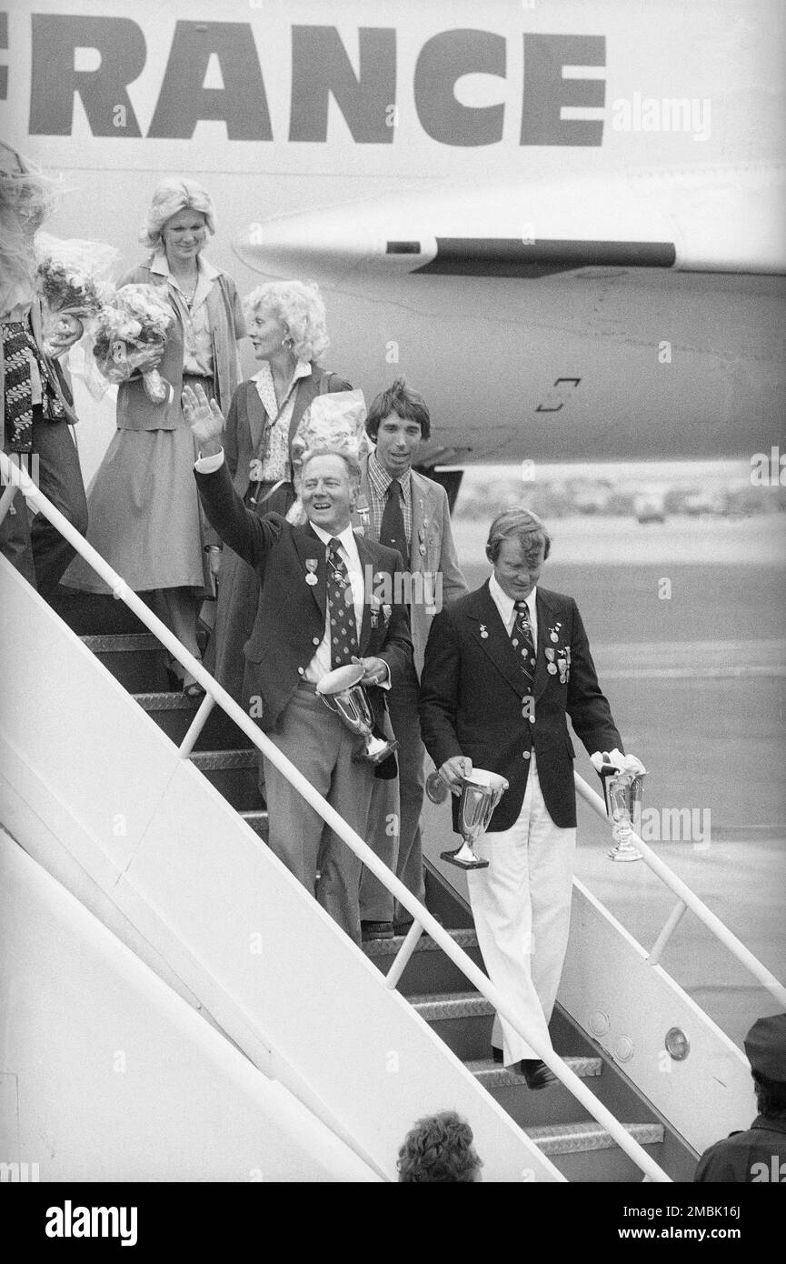 The three American balloonists who conquered the Atlantic step down ...