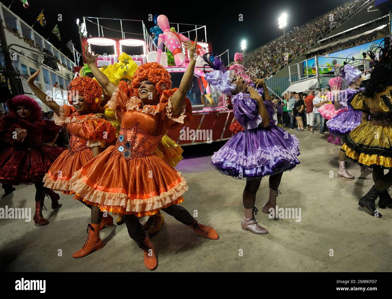 Performers from the Sao Clemente samba school parade during Carnival ...