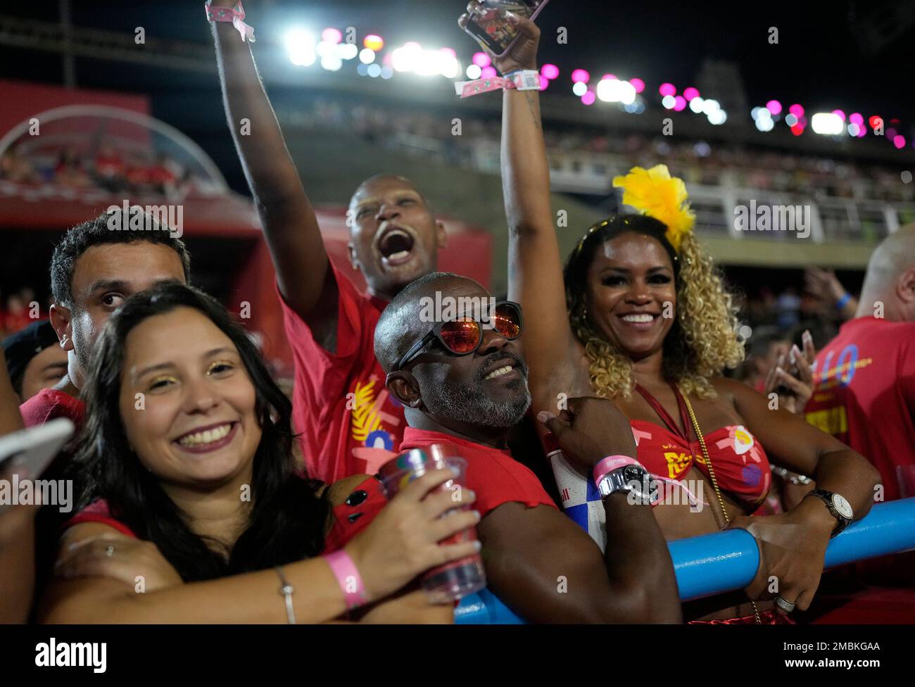 People attend the Mangueira samba school parade during Carnival ...