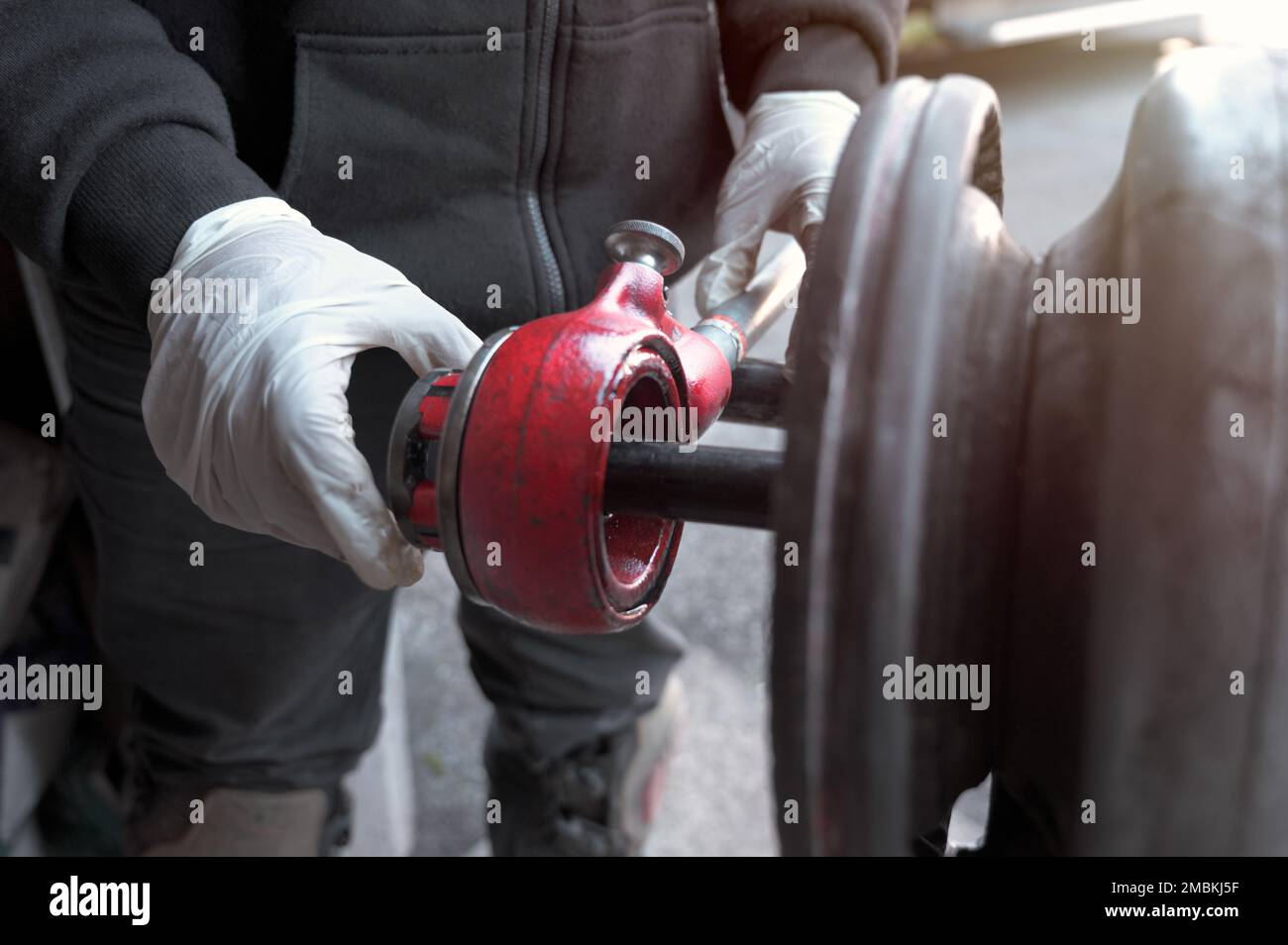 Pipe threading machine hi-res stock photography and images - Alamy