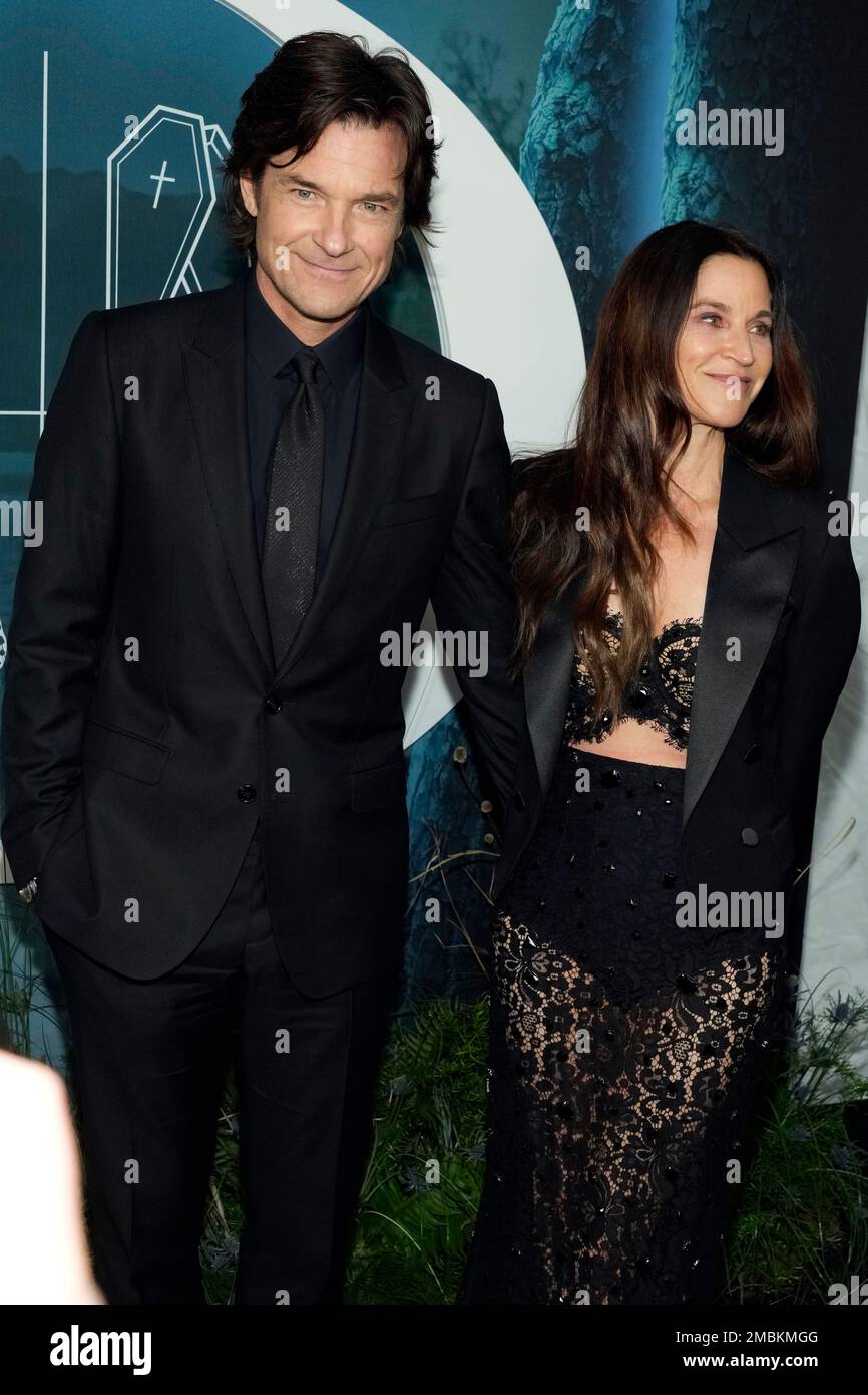Jason Bateman and Amanda Anka attend the world premiere of the final ...