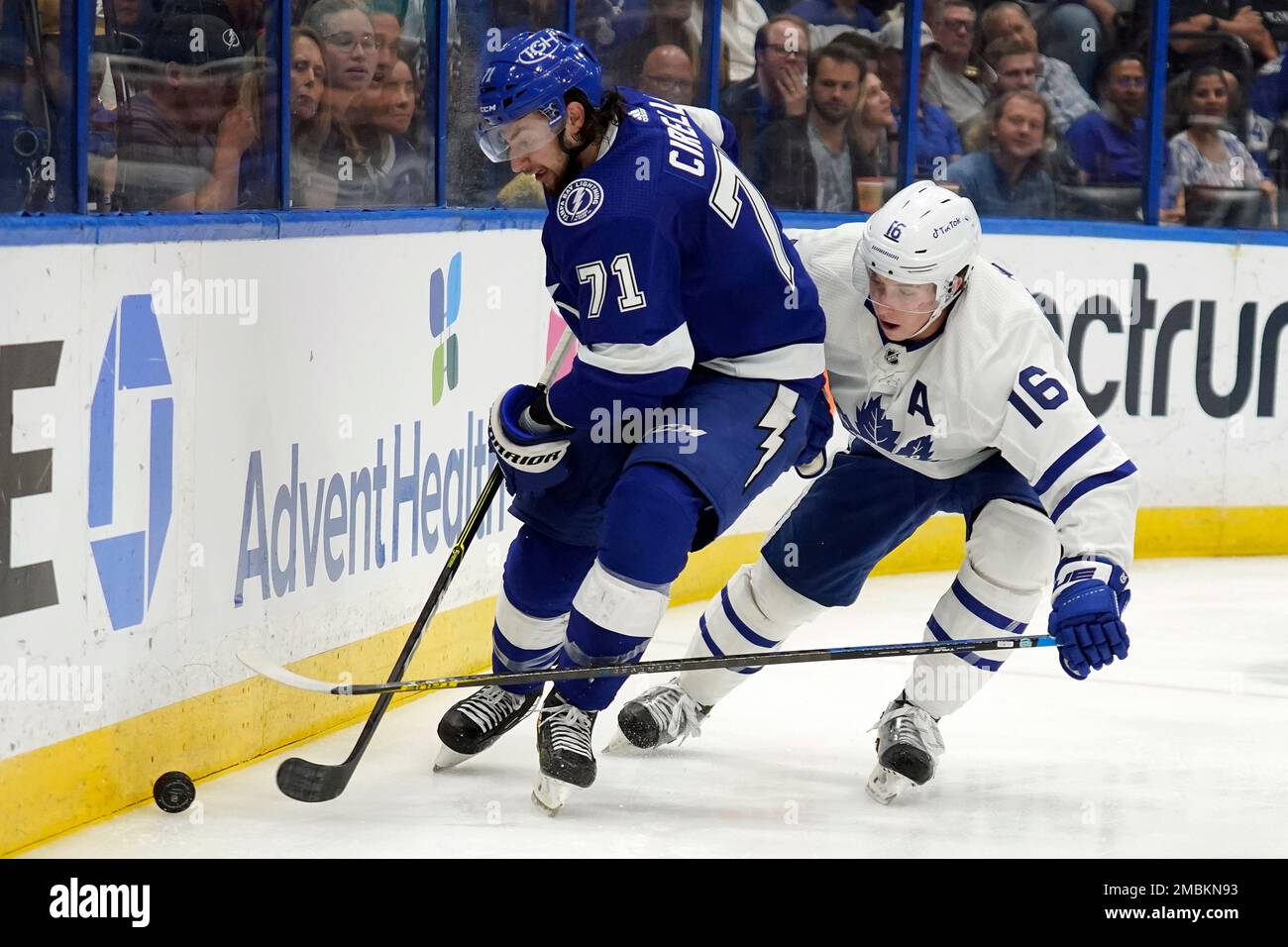 Tampa Bay Lightning center Anthony Cirelli (71) controls the puck in ...