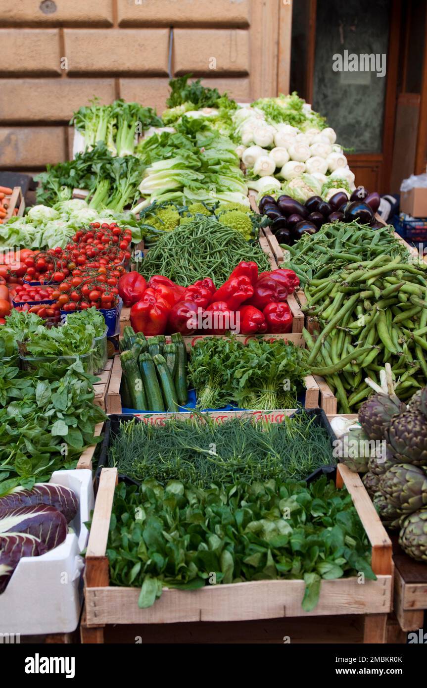Fresh produce in italy hi-res stock photography and images - Alamy