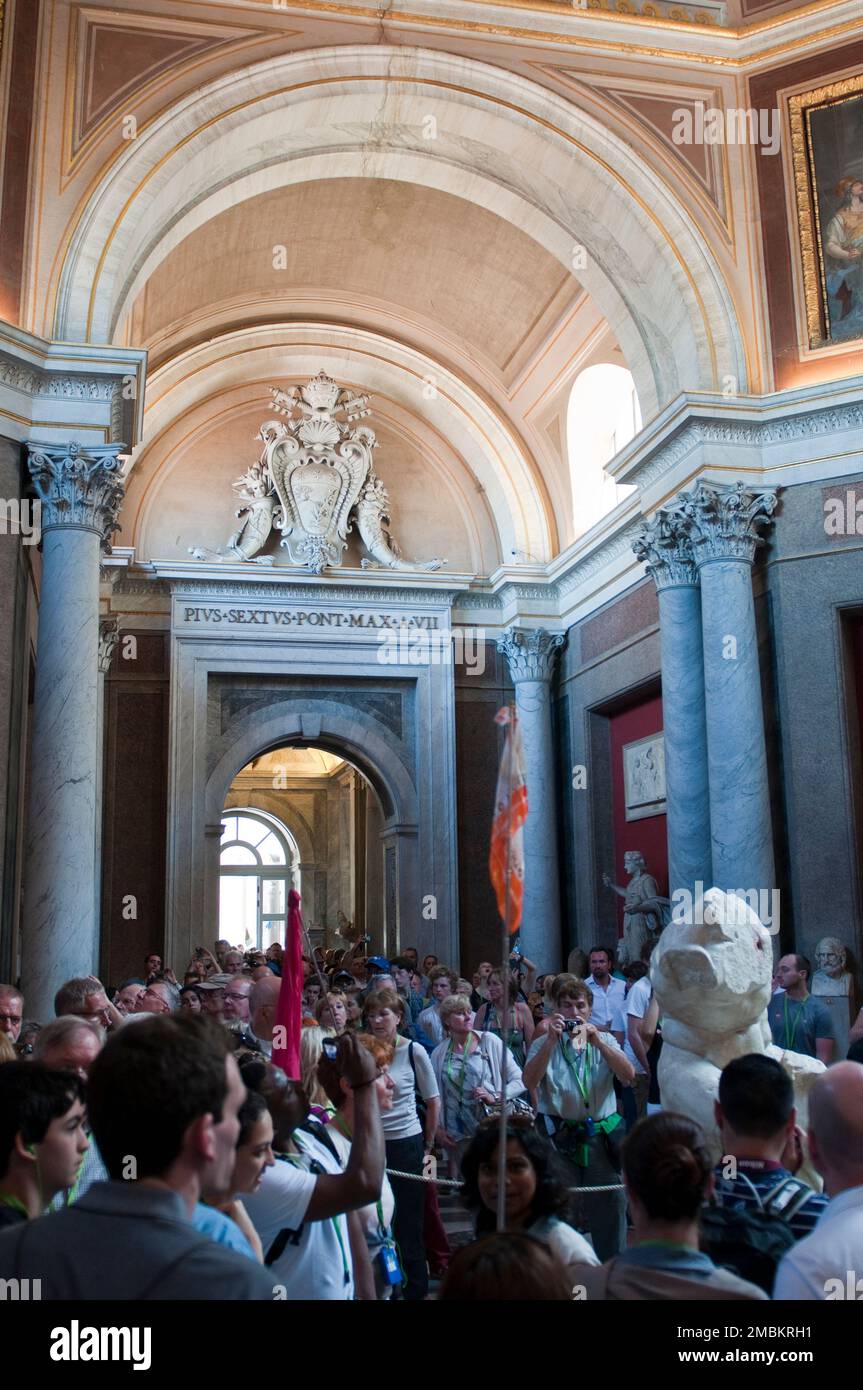 Visitors admire the artwork at the Vatican Museum Stock Photo - Alamy