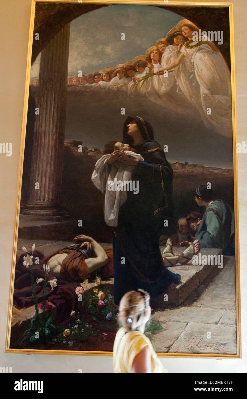 Visitors admire the artwork at the Vatican Museum Stock Photo - Alamy