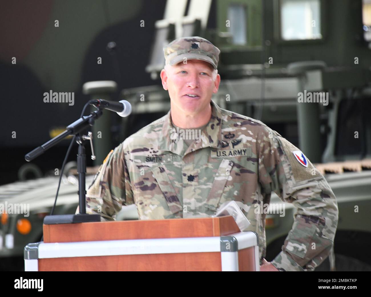 Incoming Army Field Support Battalion-Benelux Commander Lt. Col. Blake ...